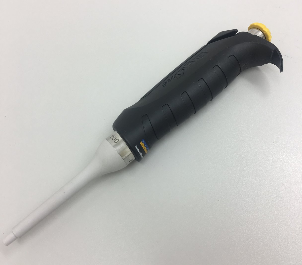 Single Channel Pipette - 25ul fixed | Hart Biologicals